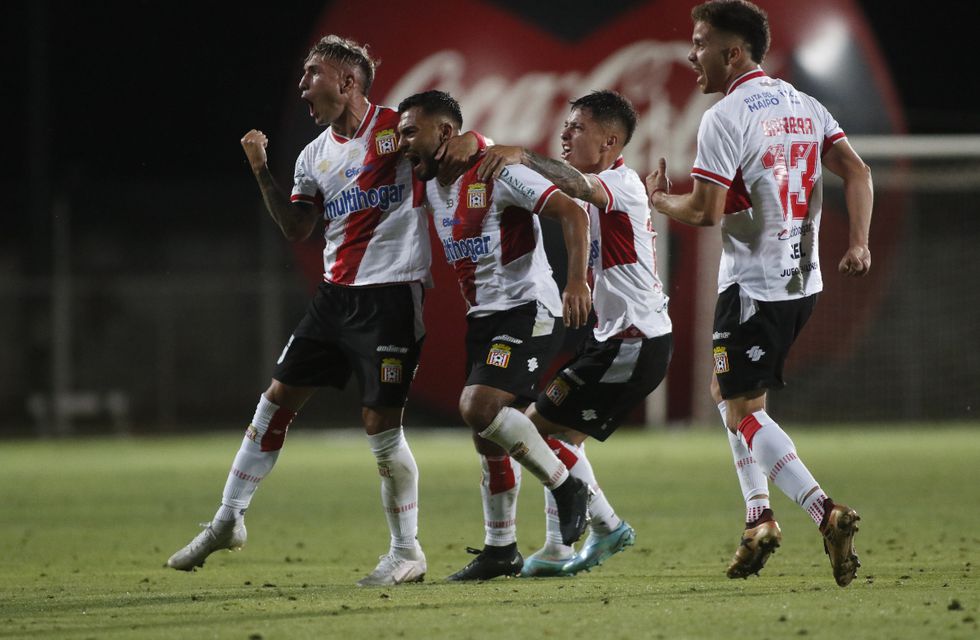 Curicó Unido ya tiene estadio para recibir a Cerro Porteño en la Copa ...