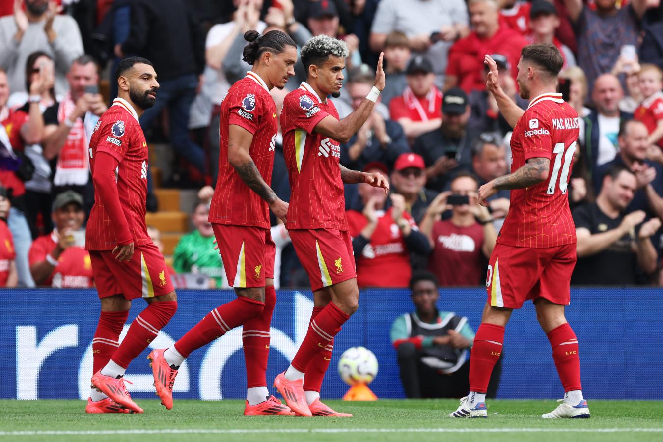 Sudamérica presente: Liverpool ganó y acecha la cima de la Premier ...