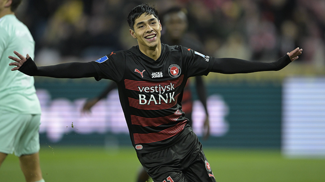 Midtjylland responde con millonaria barrera a oferta de un gigante de Portugal por Darío Osorio ...